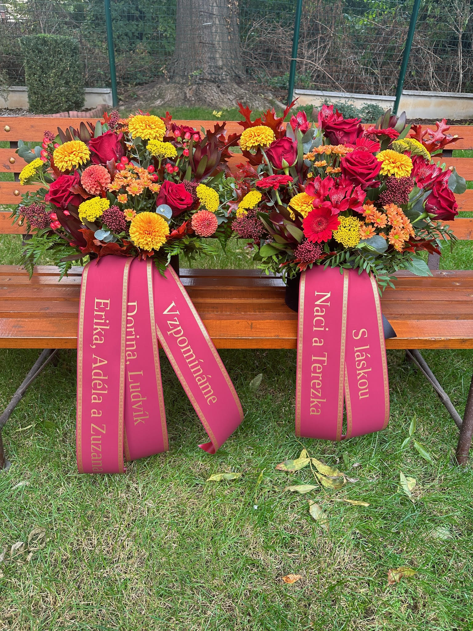 Smuteční kytice | Online květiny a květinářství Praha - VezuKytku.cz